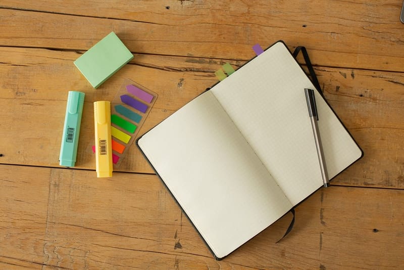 8 Study Supplies Every College Student Needs | Amber