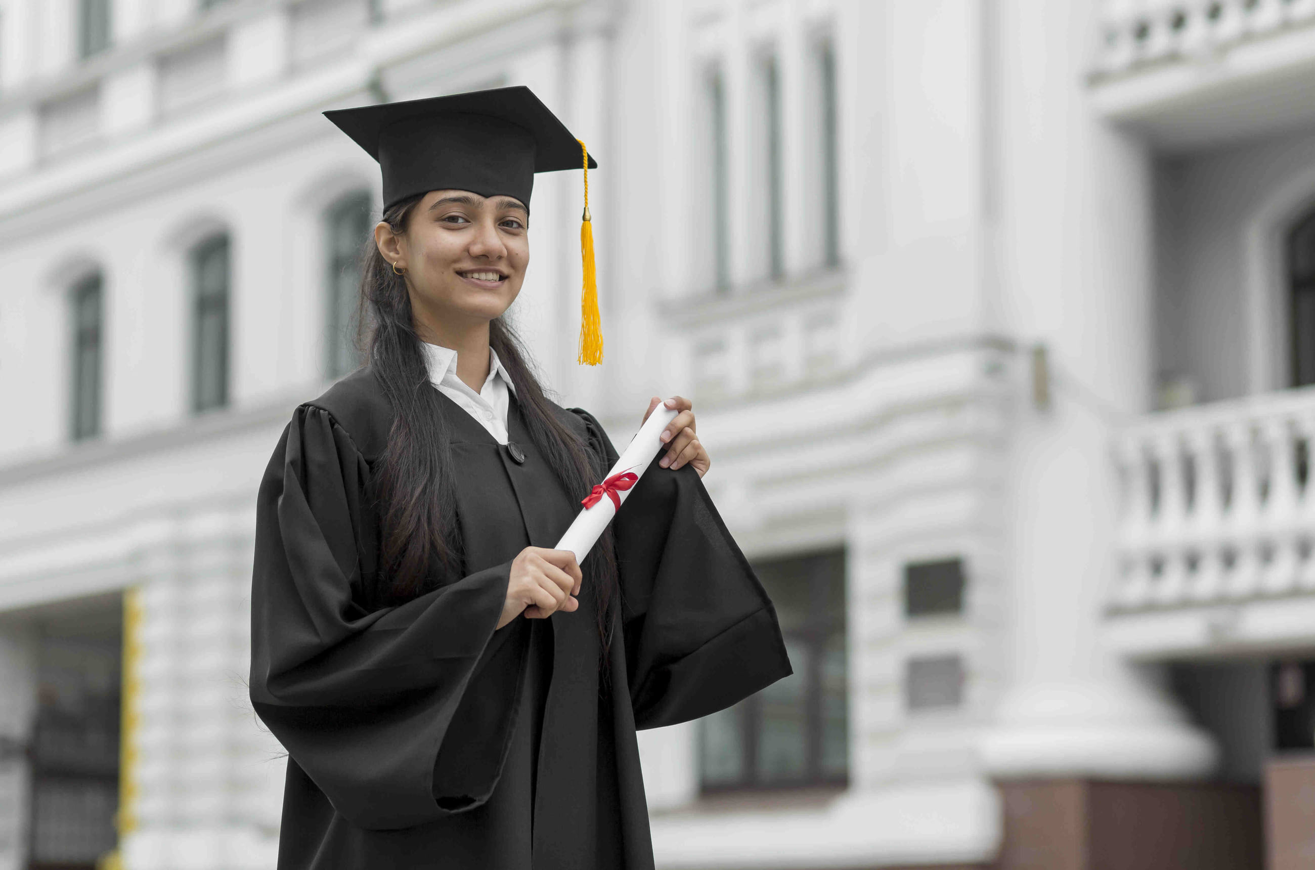 35 Art Scholarships For International Students in 2025 | Amber